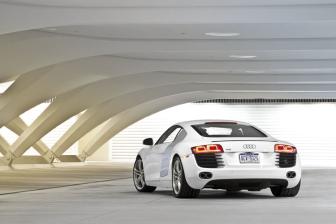 Audi R8 Auto Review - The Genes of a Winner